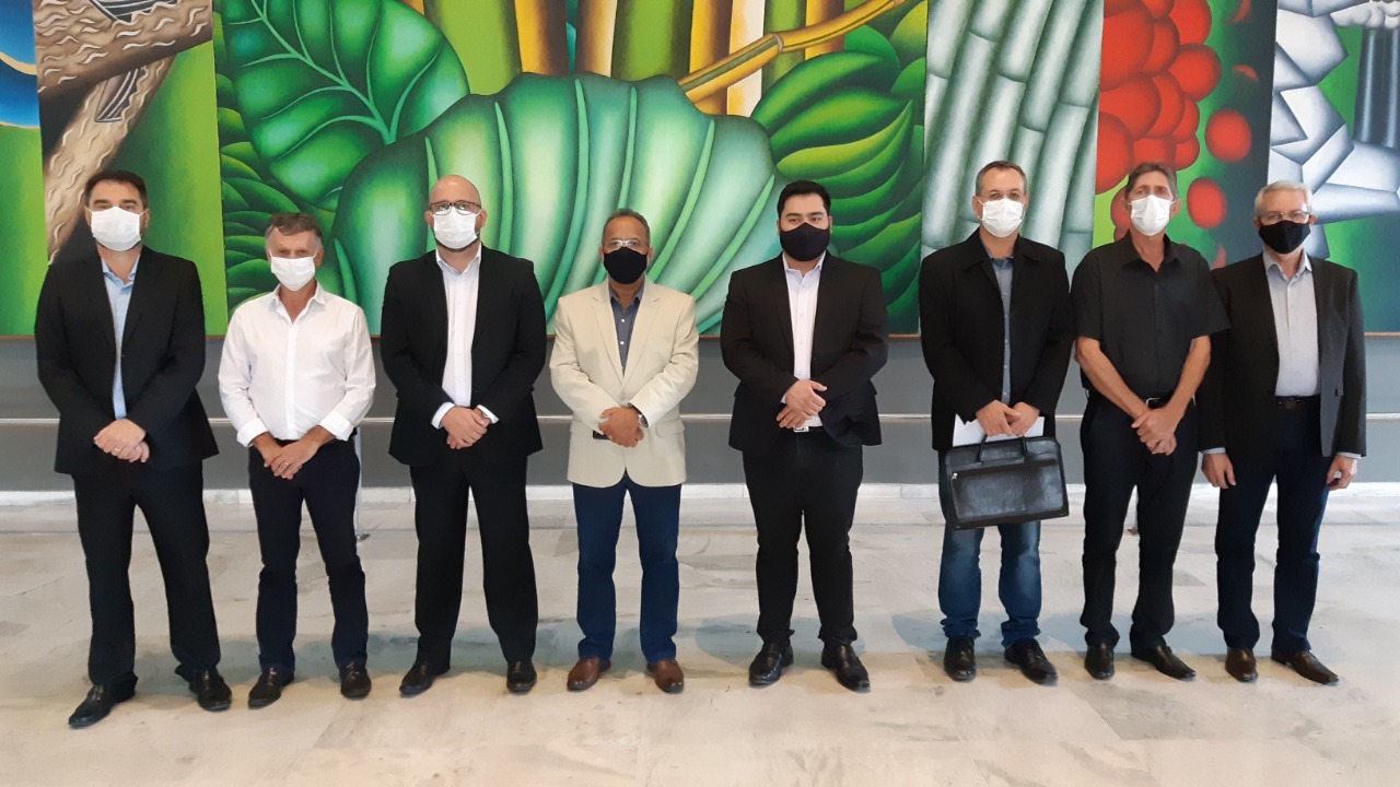 Prefeitos adotam medidas mais restritivas; Arco-Íris, Bastos ... Prefeitos adotam medidas mais restritivas; Arco-Íris, Bastos ...